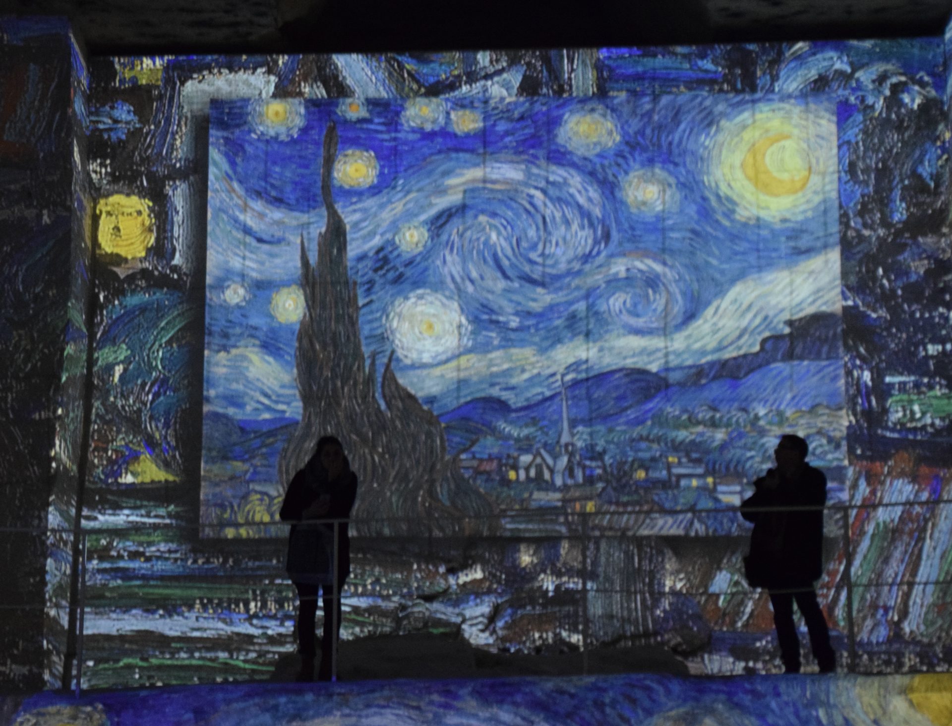 « La Nuit étoilée », voyage dans l’univers de Vincent van Gogh ...