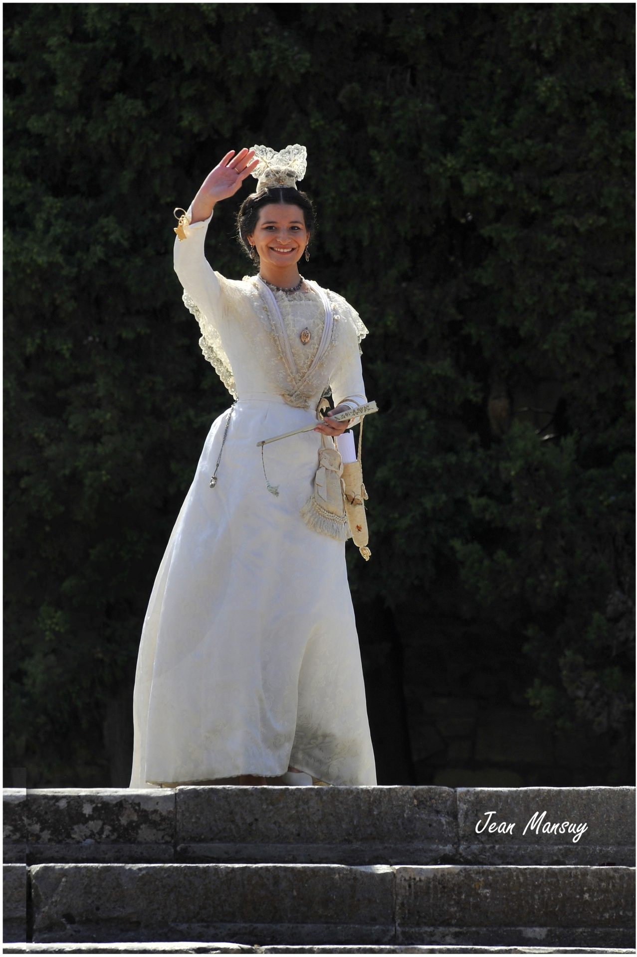 Élection de la 24ème Reine d’Arles. Qui se cache derrière la nouvelle ...